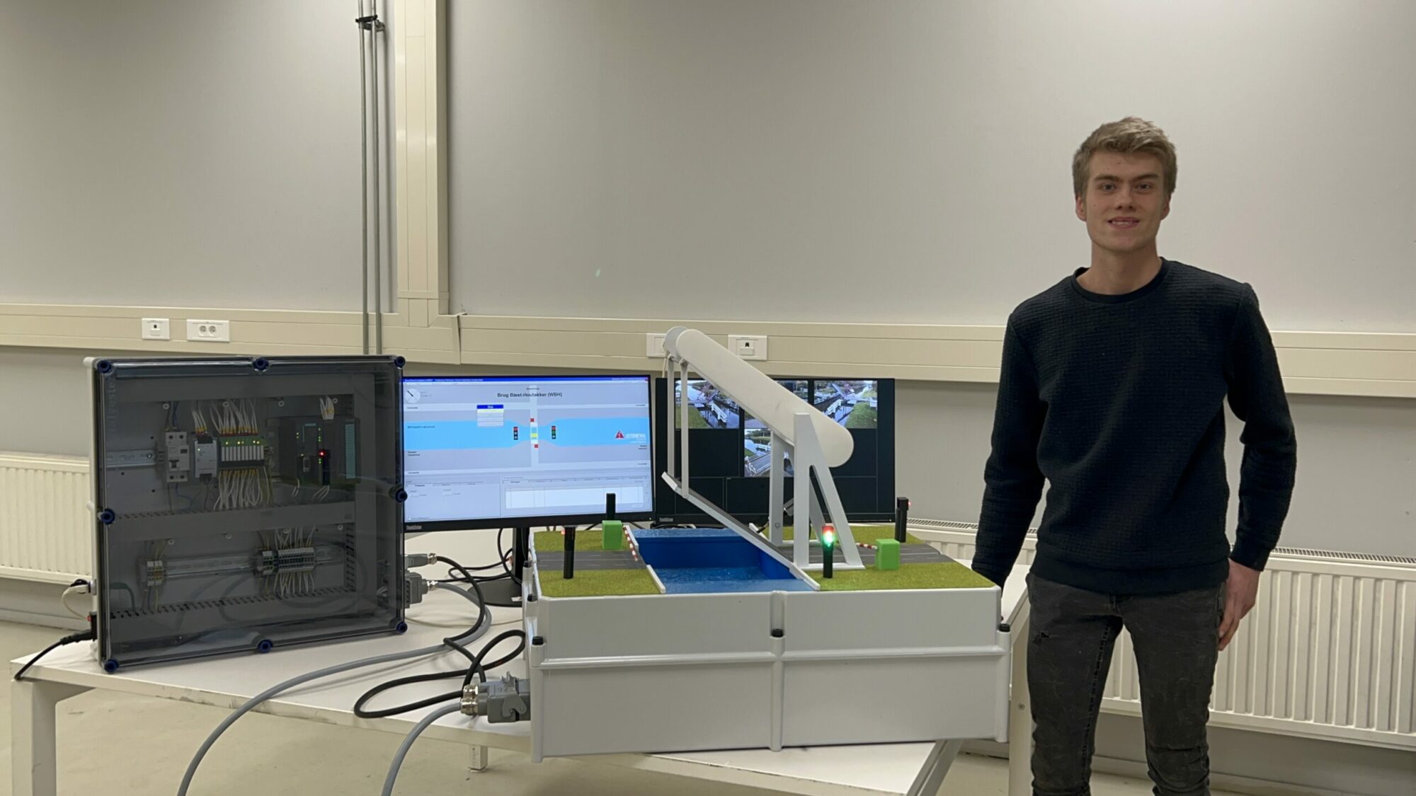 Maquette bouwen tijdens je Istimewa elektrotechniek stage - Istimewa ...
